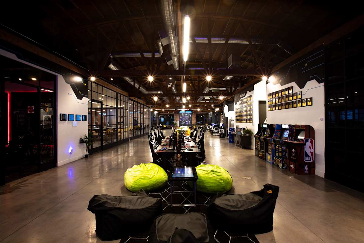 Apartments for Rent in South Los Angeles | Crenshaw Lofts